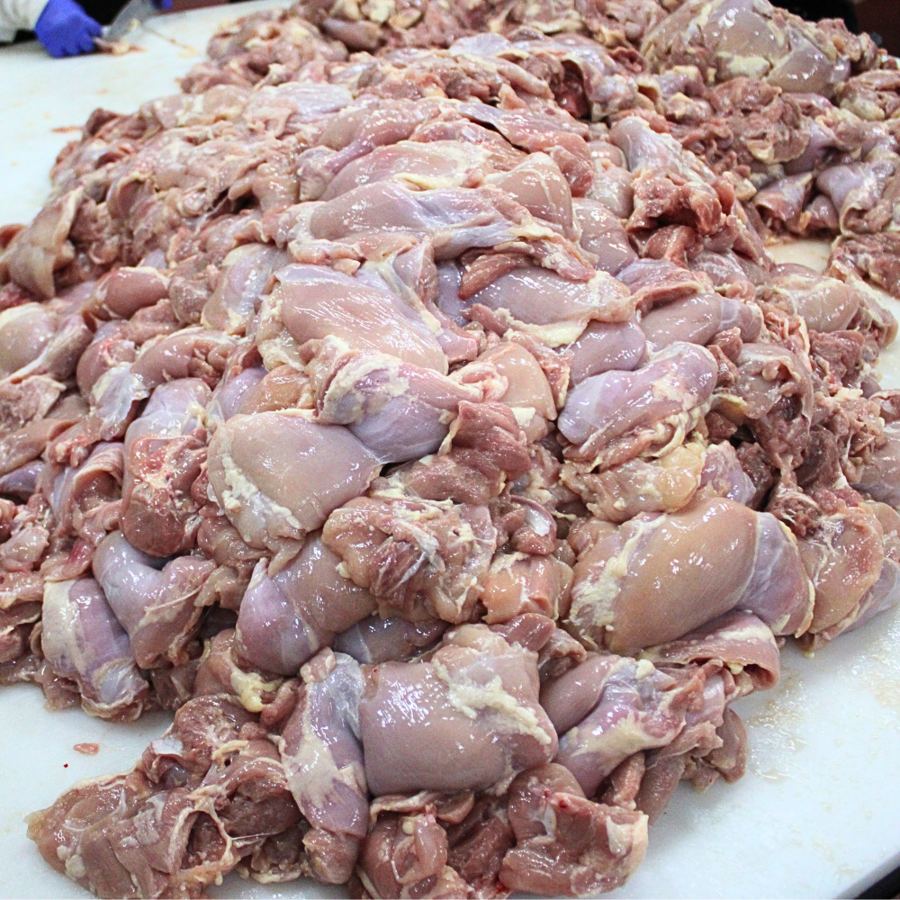 CHICKEN THIGH BL/SL 40 LBS – Mad Butcher Meat Co.